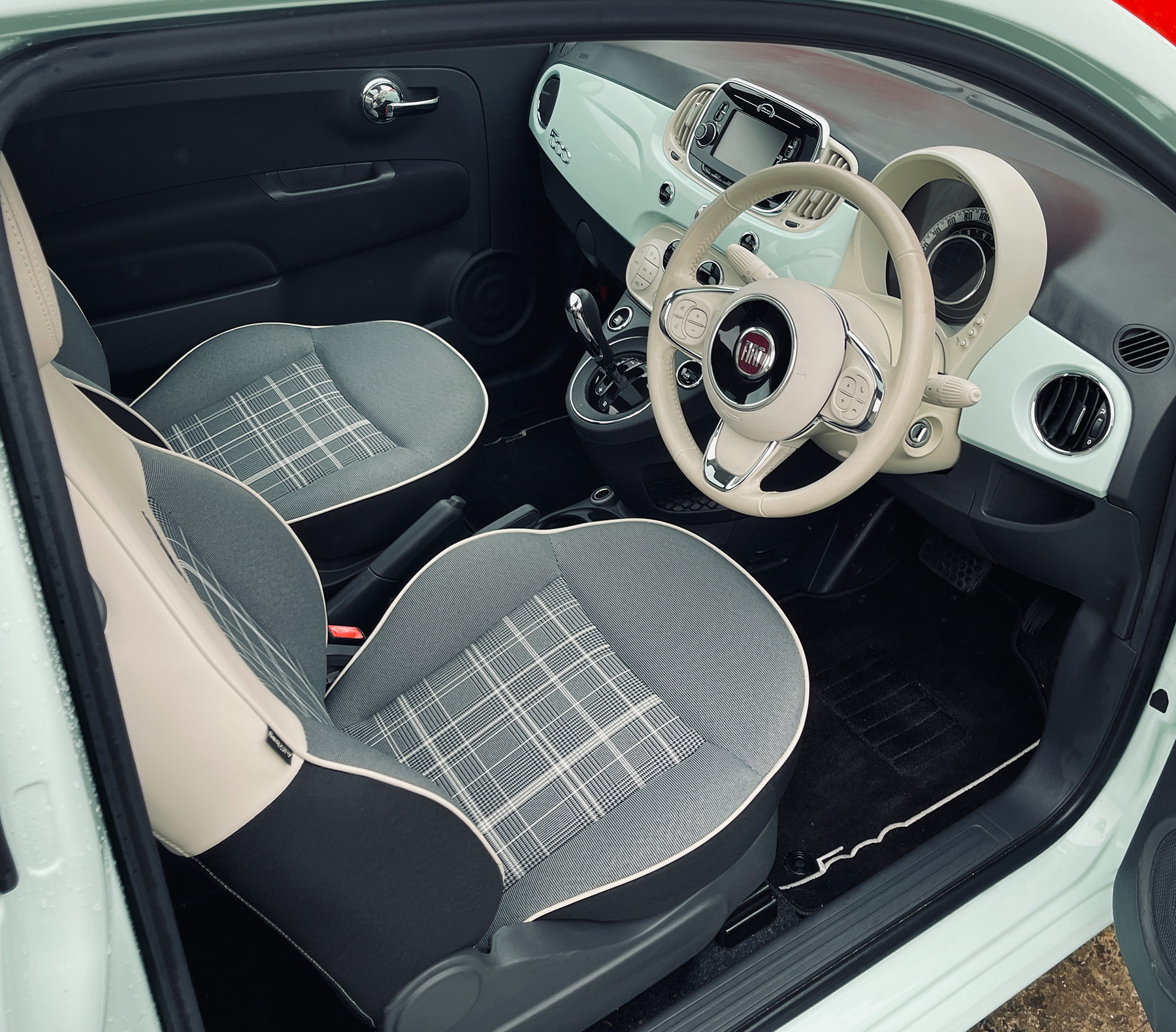 Fiat 500 Lounge – 2018 – ONLY 46,000KM – www.kurumakars.com