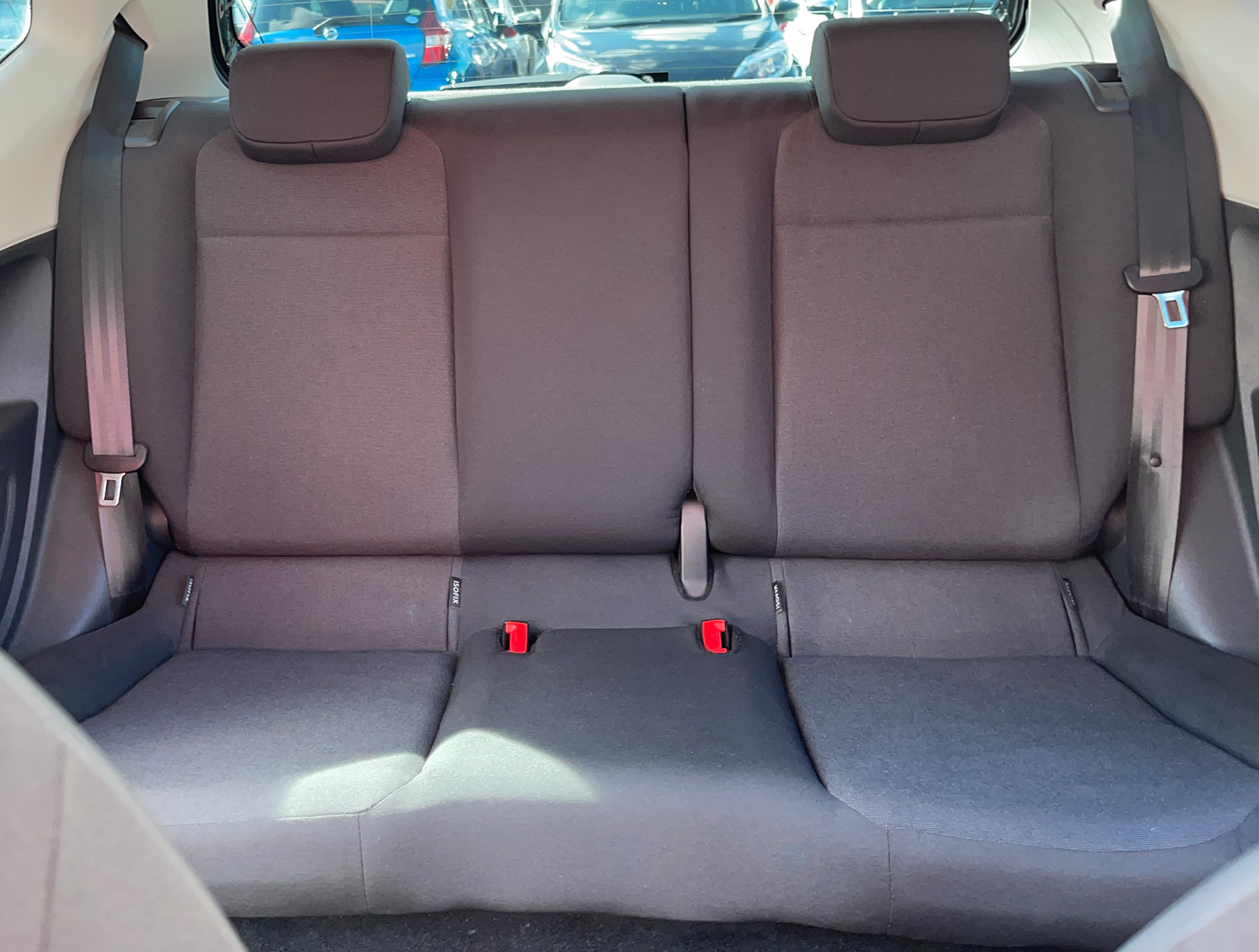 VOLKSWAGEN UP – 2018 – ONLY 67,000KM – www.kurumakars.com