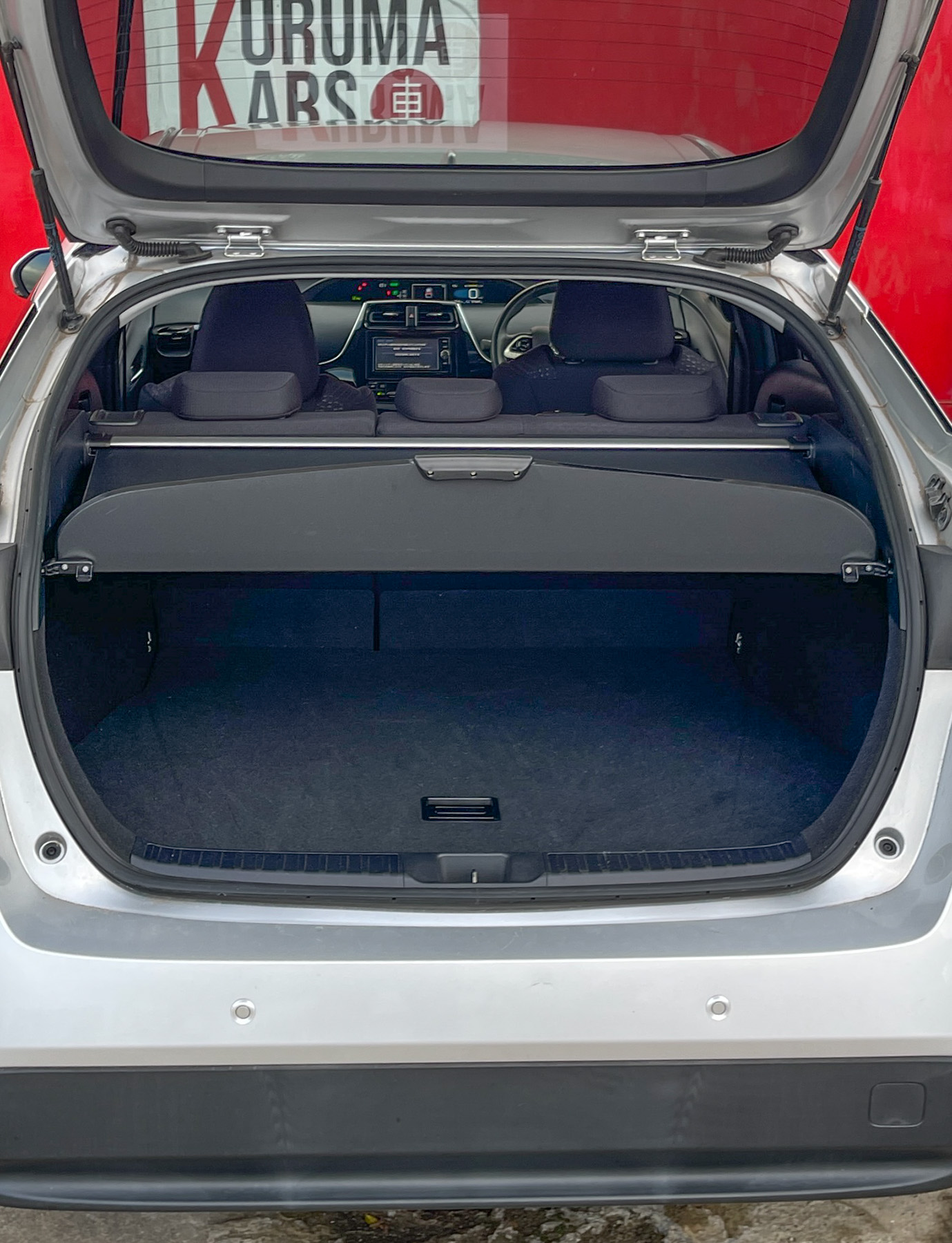TOYOTA PRIUS – 2017 – ONLY 51,000KM – www.kurumakars.com